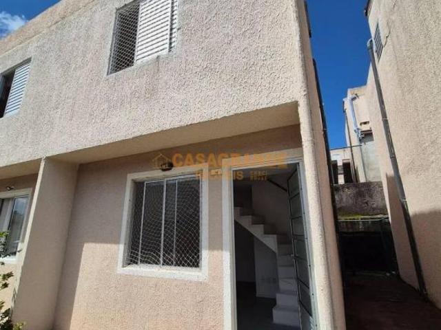 OPORTUNIDADE Casa à venda no Cond Girassol II