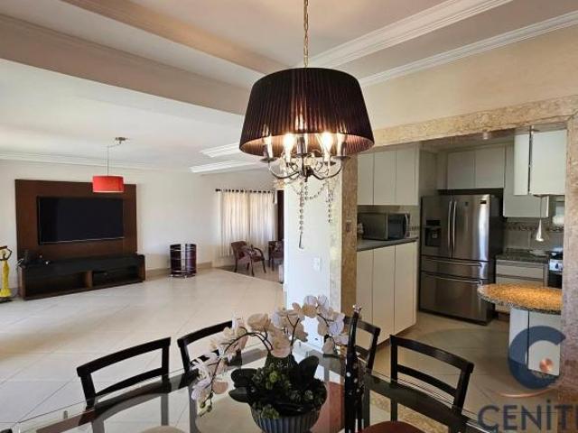 Oportunidade! Casa á venda no incrível Cond. São Paulo II – Granja Viana