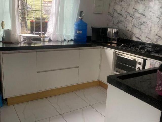 OPORTUNIDADE! Casa a venda com móveis planejados novinha! Venha conhecer já… agende uma visita