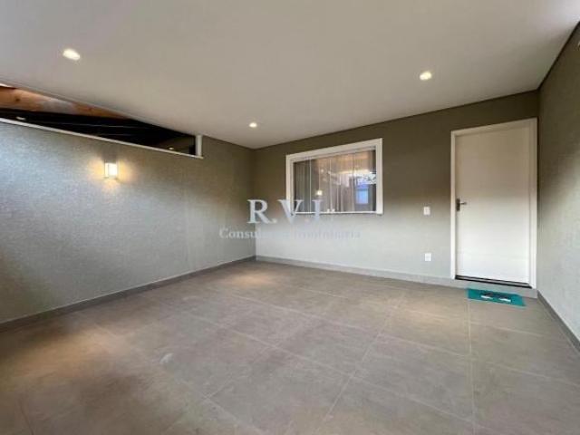 Oportunidade! Casa à venda em Atibaia SP, bairro Jardim Jaraguá: 2 suítes, sala, 3 banheiros, 2 vaga