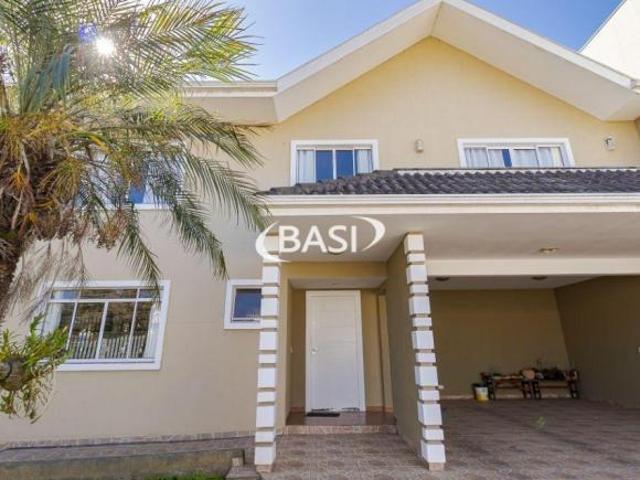 OPORTUNIDADE ! CASA A VENDA EM RUA SEM SAIDA, COM 344 M2 E TERRENO DE 450 M2, EM SANTA FELICIDADE
