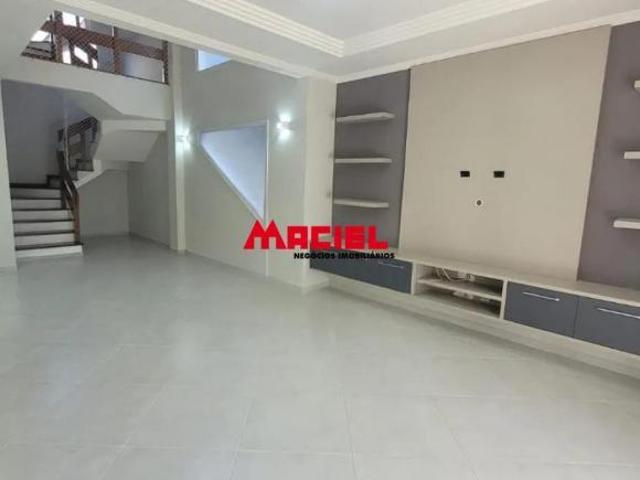OPORTUNIDADE: Casa Alto Padrão com 4 Suítes no Altos da Serra III