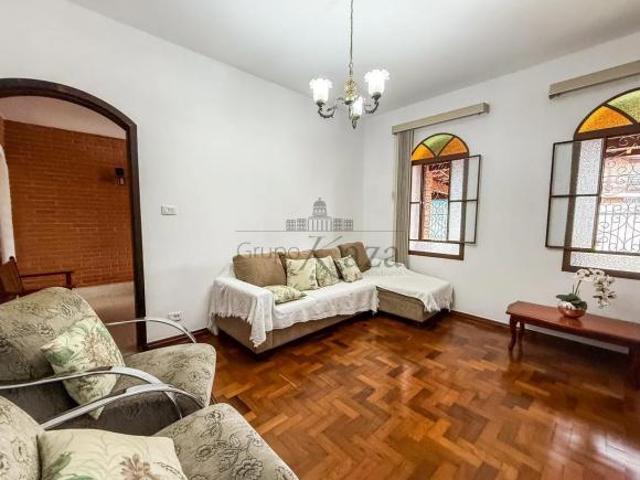 Oportunidade Casa Bosque dos Eucaliptos 3 Dormitórios 150m²