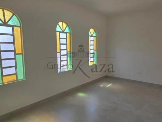 Oportunidade Casa Bosque dos Eucaliptos 3 Dormitórios 150m²