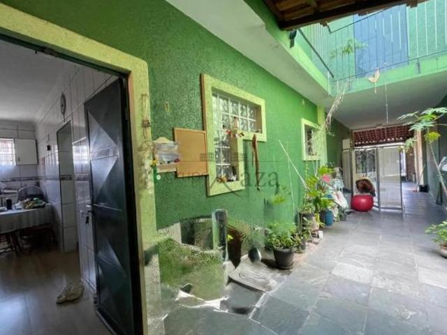 Oportunidade Casa Bosque dos Eucaliptos 4 Dormitórios 250m²