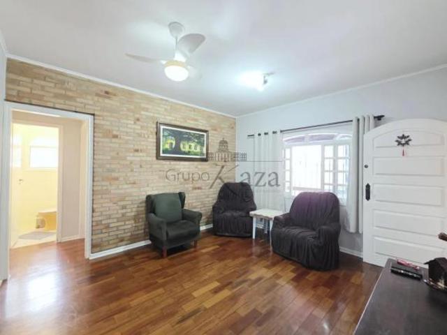 Oportunidade Casa Bosque dos Eucaliptos 5 Dormitórios 275m²