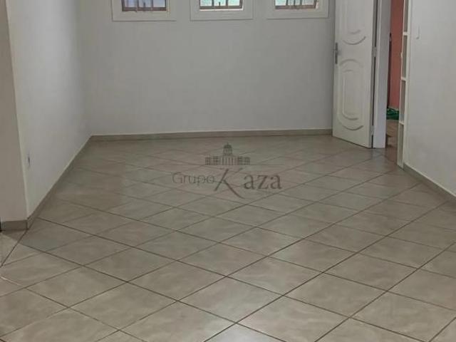 Oportunidade Casa Bosque dos Eucaliptos 5 Dormitórios 286m² Estuda Permuta
