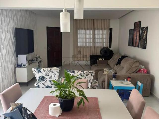 Oportunidade Casa Bosque dos Ipês 3 Dormitórios 185m²