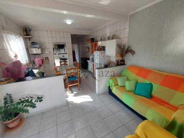 Oportunidade Casa Bosque dos Ypês 2 Dormitórios 204m²
