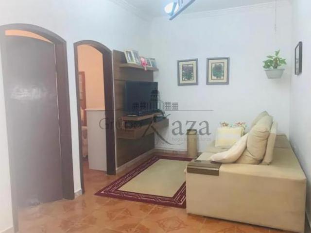 Oportunidade Casa Campo dos Alemães 3 Dormitórios 70m²