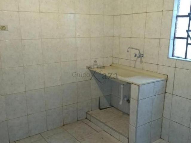 Oportunidade Casa Centro 2 Dormitórios 100m² Estuda Permuta