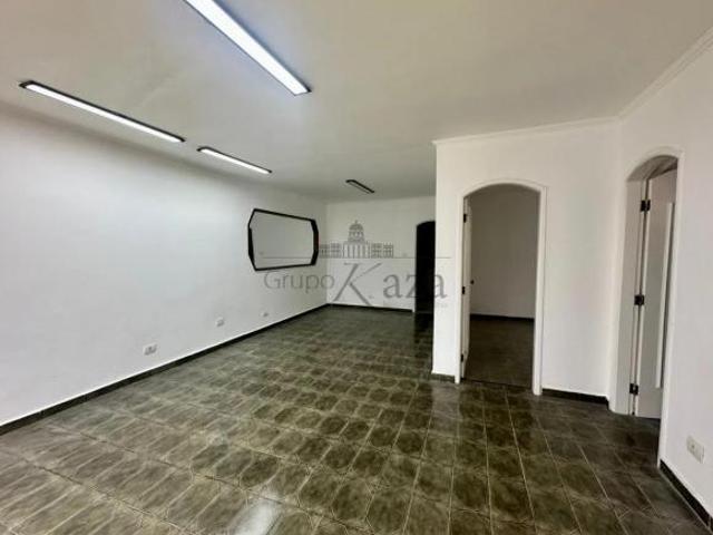 Oportunidade Casa Centro Jacareí 4 Dormitórios 260m²