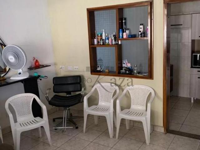Oportunidade Casa Centro Jacareí 2 Dormitórios 79m²