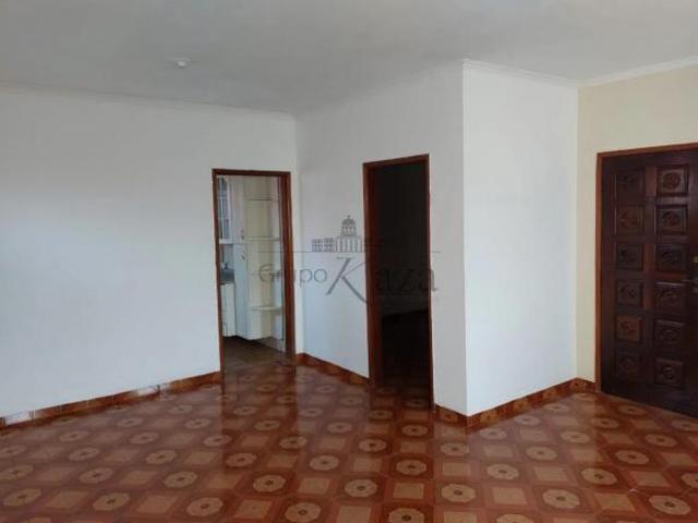 Oportunidade Casa Centro Jacareí 3 Dormitórios 153m²