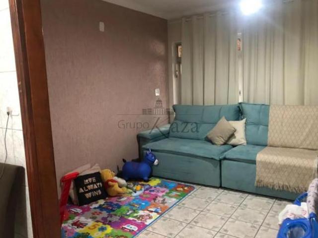 Oportunidade Casa Centro Jacareí 3 Dormitórios 200m²