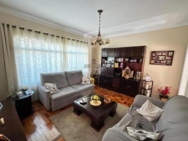 Oportunidade Casa Centro Jacareí 3 Dormitórios 206m²