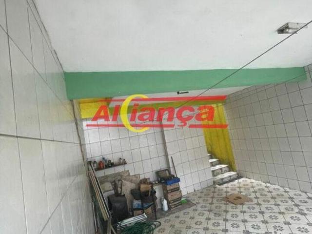 Oportunidade! Casa com 3 Quartos, Garagem para 2 Carros Rua Tranquila em Região em Crescimento!