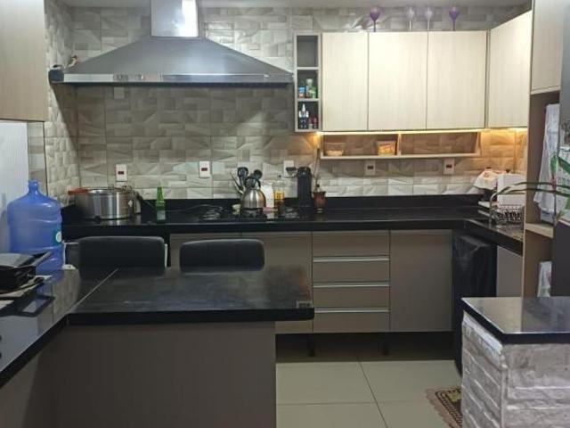 Oportunidade! Casa com 4 dormitórios no bairro Humaitá!