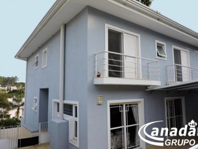 Oportunidade! Casa Com 4 Dormitorios Sendo 3 Suites, 2 Escritorios, Area Gourmet e Piscina!