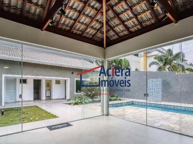 OPORTUNIDADE! Casa com 4 dormitórios suítes à venda Golf Village Carapicuíba/SP