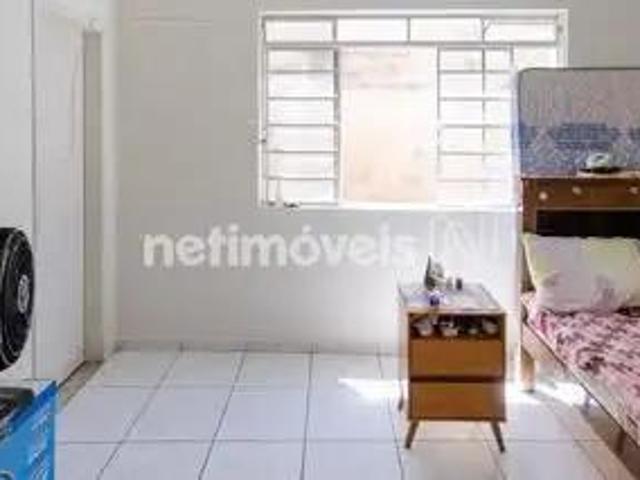 Oportunidade! Casa com duas moradias em lote amplo de 390m²