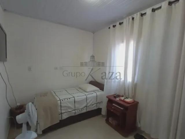 Oportunidade Casa com Edícula Monte Castelo 4 Dormitórios 221,30m²