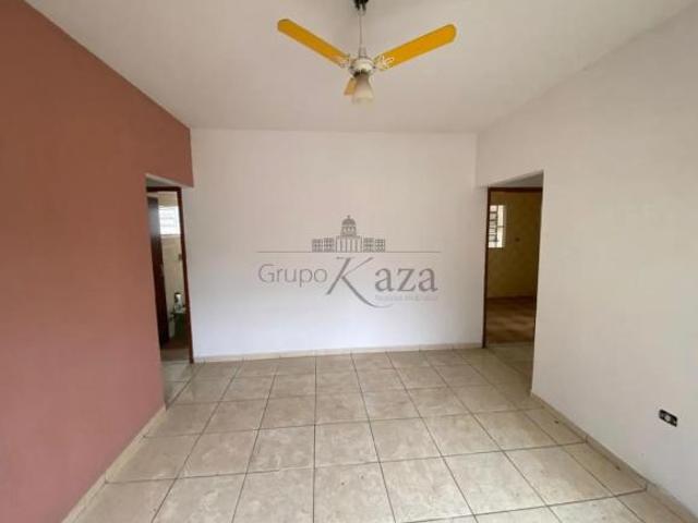 Oportunidade Casa com Edícula Vila Bandeirantes 2 Dormitórios 93,28m²
