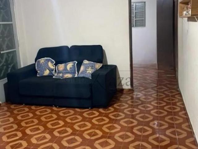 Oportunidade Casa com Edícula Bosque dos Eucaliptos 3 Dormitórios 61m²