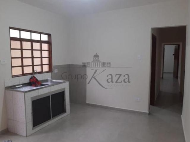 Oportunidade Casa com Edícula Jardim Santa Maria 2 Dormitórios 130m²
