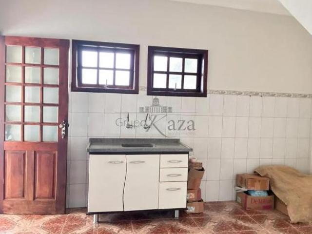 Oportunidade Casa com Edícula Jardim Santa Maria 2 Dormitórios 191,82m²