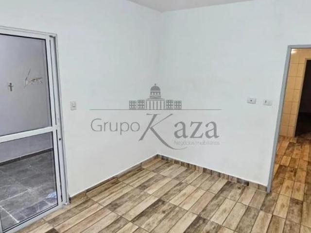 Oportunidade Casa com Edícula Jardim Valparaíba 3 Dormitórios 70m²