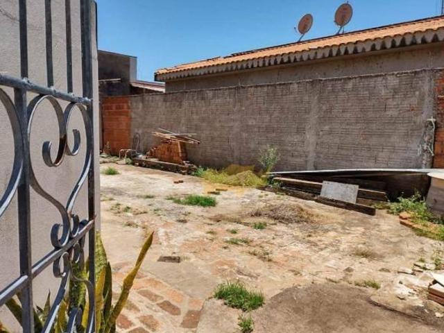 OPORTUNIDADE casa com valor de terreno em ótima localização
