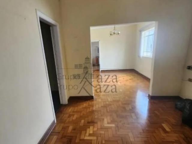 Oportunidade Casa Comercial ou Residencial Centro Jacareí 3 Dormitórios 163m²