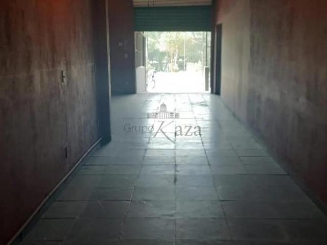 Oportunidade Casa Comercial ou Residencial Jardim Torrão de Ouro 3 Dormitórios 329m². Aceita