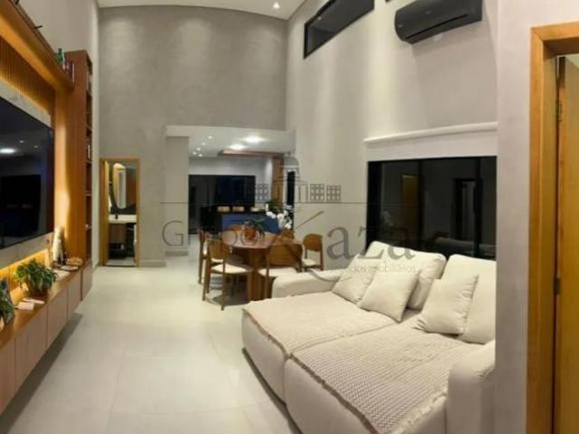 Oportunidade Casa Condomínio Condomínio Terras do Vale Caçapava 3 Dormitórios 155m²