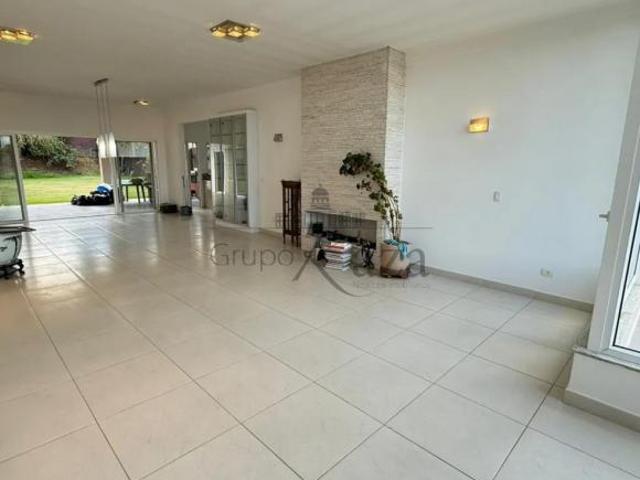 Oportunidade Casa Condomínio Residencial Mirante do Vale Jacareí 3 Dormitórios 370m²
