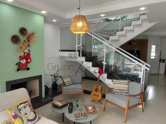 Oportunidade Casa Condomínio Terras do Vale Bairro do Grama Caçapava 3 Dormitórios 264m²