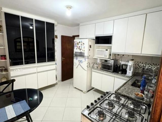 Oportunidade Casa Conjunto Residencial Trinta e Um de Março 3 Dormitórios 85m² Estuda perm