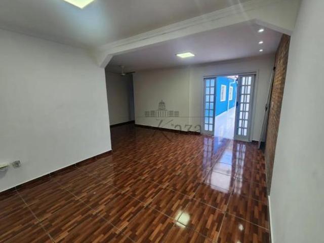 Oportunidade Casa Conjunto Residencial Trinta e Um de Março 3 Dormitórios 80m²