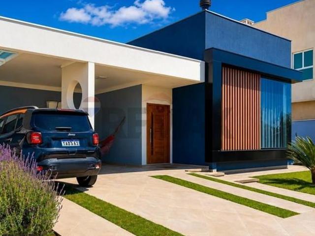 Oportunidade Casa de Alto Padrão em Condomínio Fechado, com moveis sobre medida