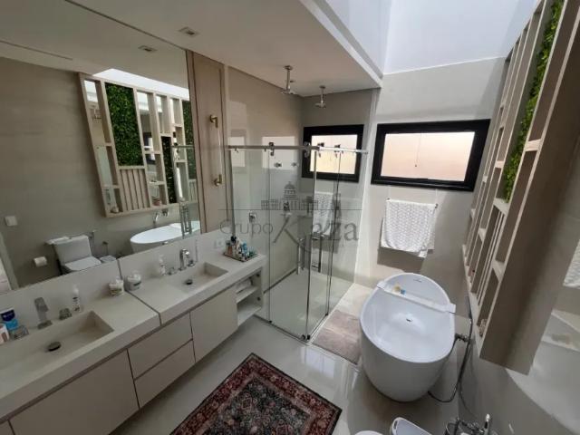 Oportunidade Casa em Condomínio Residencial Alphaville I Urbanova 4 Dormitórios