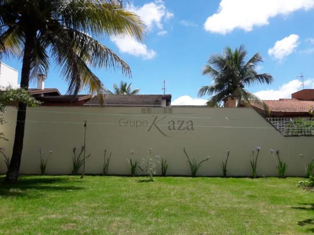 Oportunidade Casa em Condomínio Residencial Aquarius II 4 Dormitórios 300m³