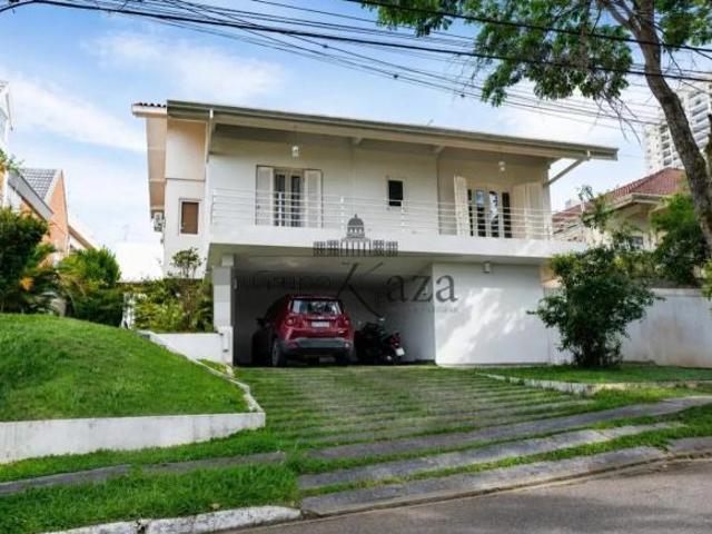Oportunidade Casa em Condomínio Aquarius II Parque Residencial Aquarius 3 Dormitórios 321m