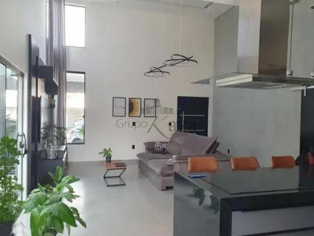Oportunidade Casa em Condomínio Caçapava Condomínio Terras do Vale 3 Dor