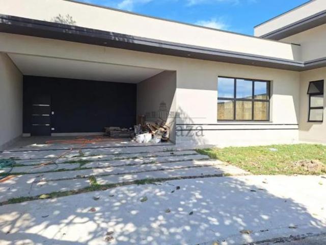 Oportunidade Casa em Condomínio Caçapava Condomínio Terras do Vale 3 Dormitórios 467m²