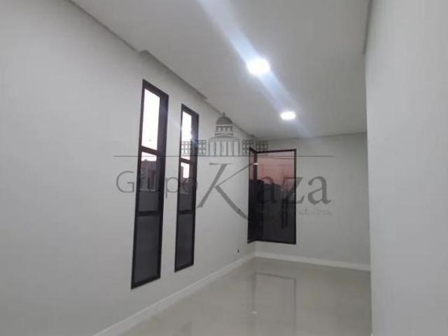 Oportunidade Casa em Condomínio Caçapava Residencial Malibu 3 Dormitórios 123m²