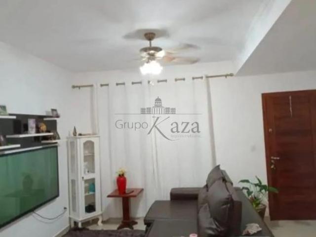 Oportunidade Casa em Condomínio Chácaras Pousada do Vale 2 Dormitórios 109m²