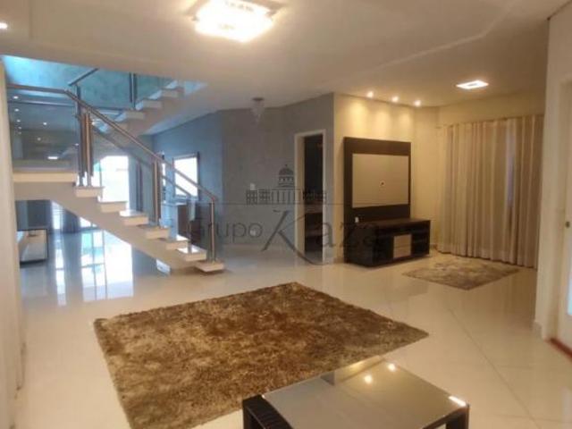 Casa 4 quartos 233m² Condomínio Altos da Serra VI Urbanova