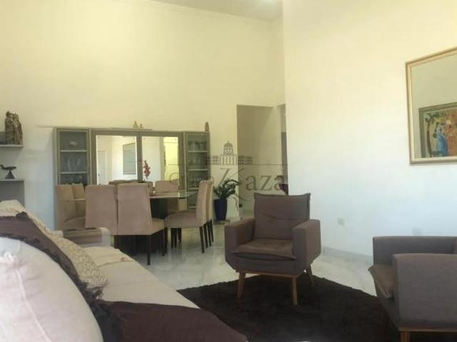Oportunidade Casa em Condomínio Condomínio Mirante do Vale 5 Dormitórios 270m²