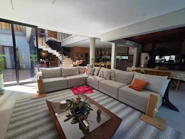 Oportunidade Casa em Condomínio Condomínio Reserva do Paratehy 4 Suítes 669m² Reserva do P